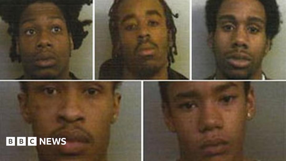 Bristol gang who posted gun video on internet jailed - BBC News
