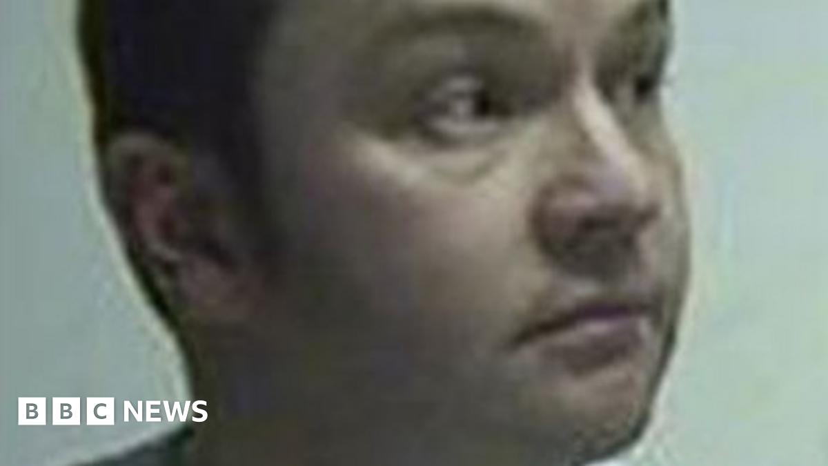 Abuse ringleader James Rennie has minimum sentence cut - BBC News