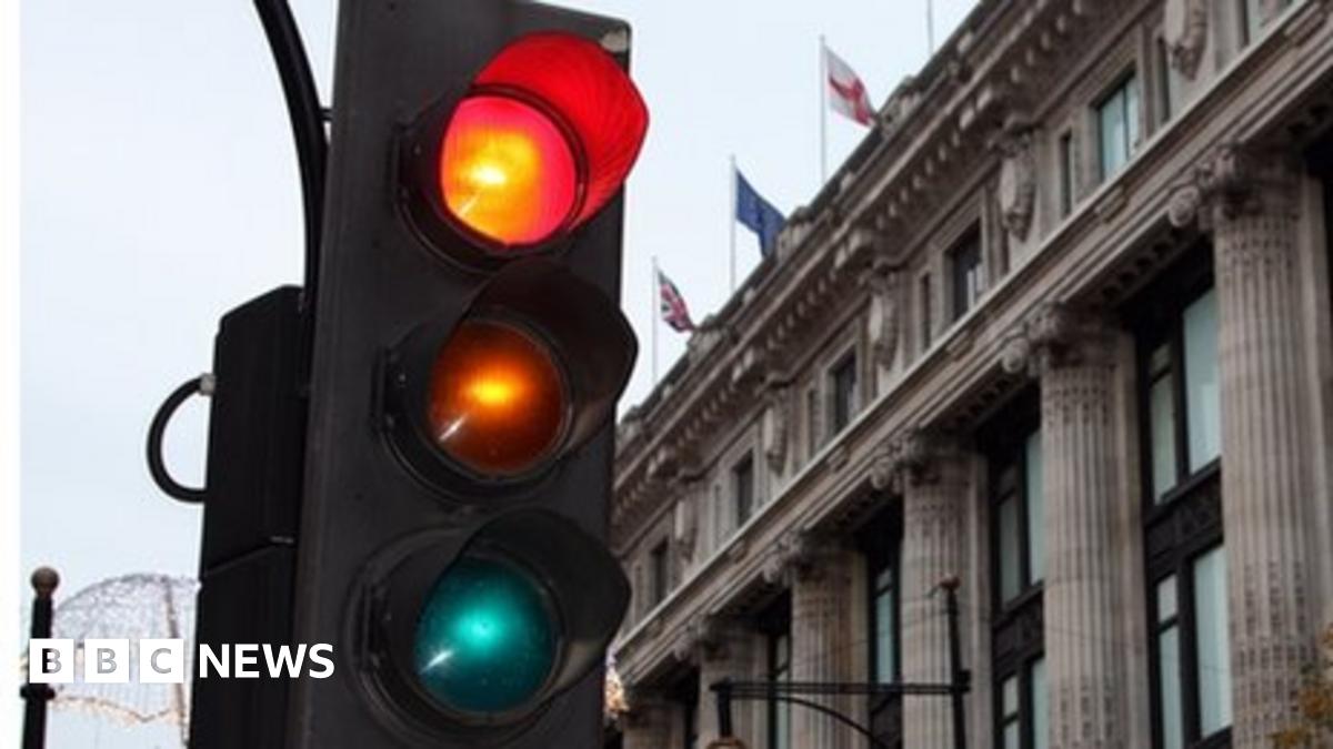 Seven Jersey drivers caught jumping red lights in hour - BBC News