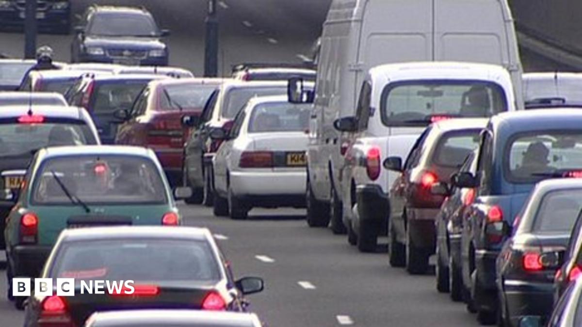Nottingham road works: Motorists to experience further delays - BBC News