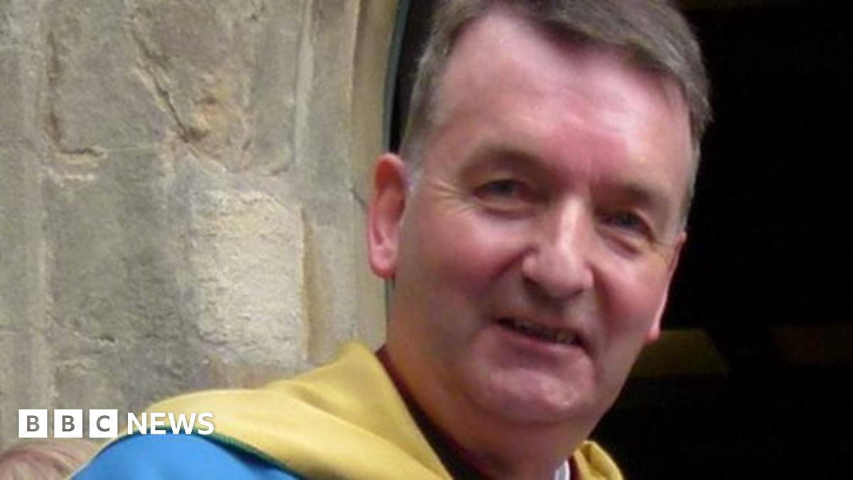 Newport Cathedral dean Jeremy Winston dies aged 57 - BBC News