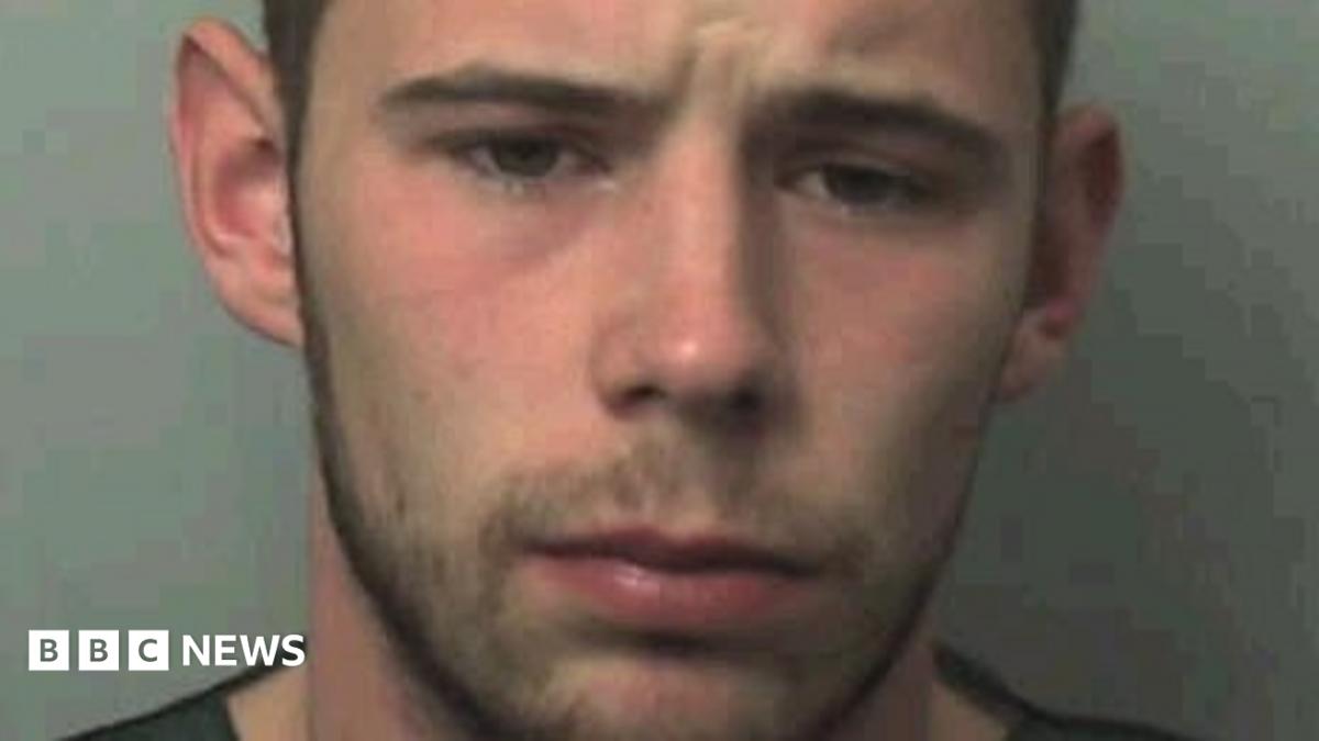 Middlesbrough single punch killer Aaron Hayes jailed - BBC News