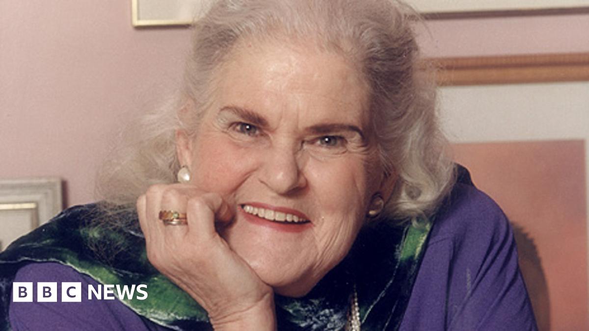 Dragonriders of Pern author Anne McCaffrey dies aged 85 - BBC News