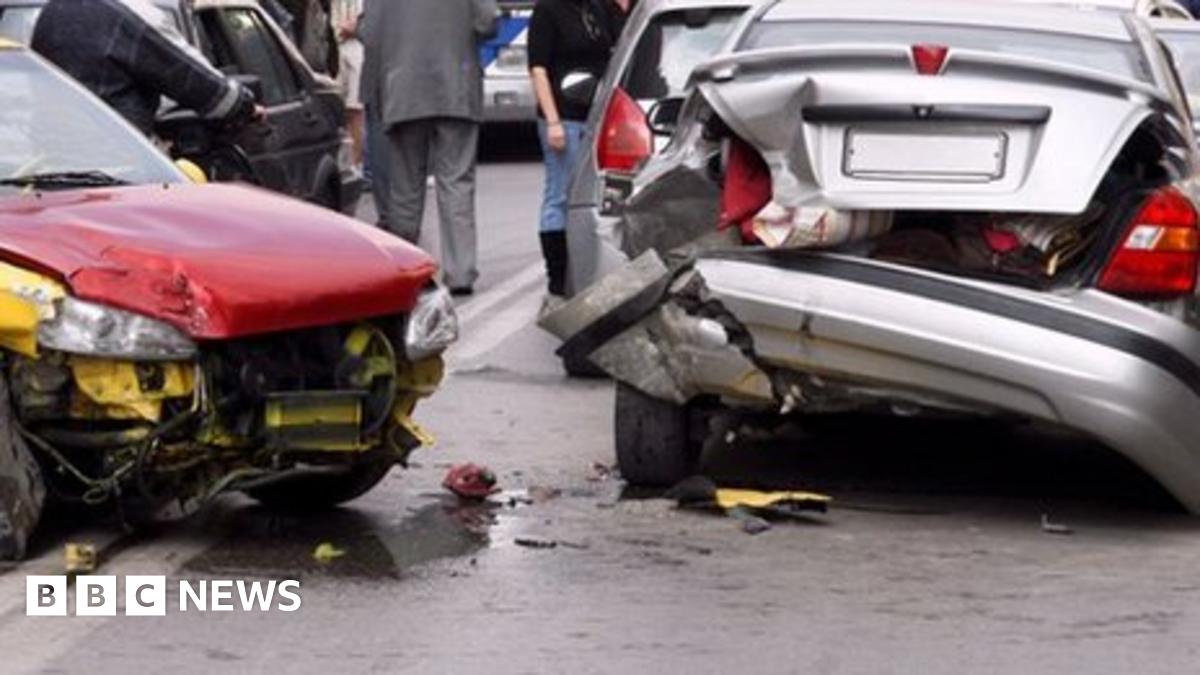 How close are we to a crash-proof car? - BBC News
