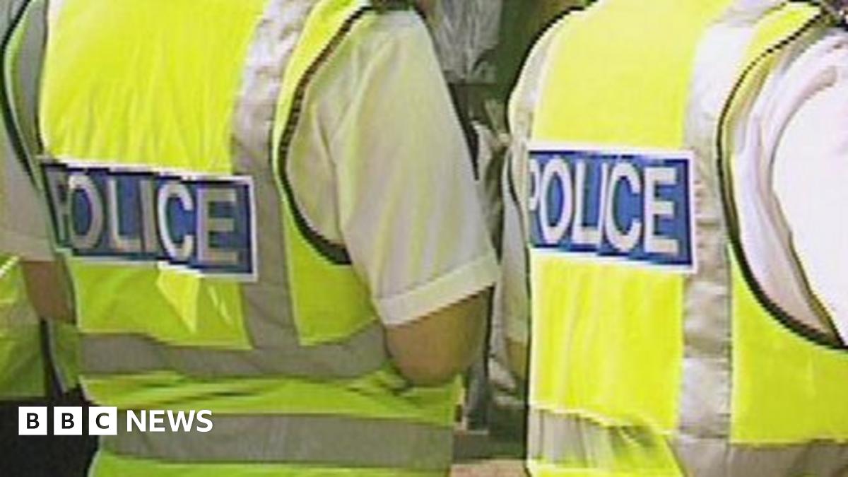 Michael Wathen from Halesowen jailed for murder of wife - BBC News