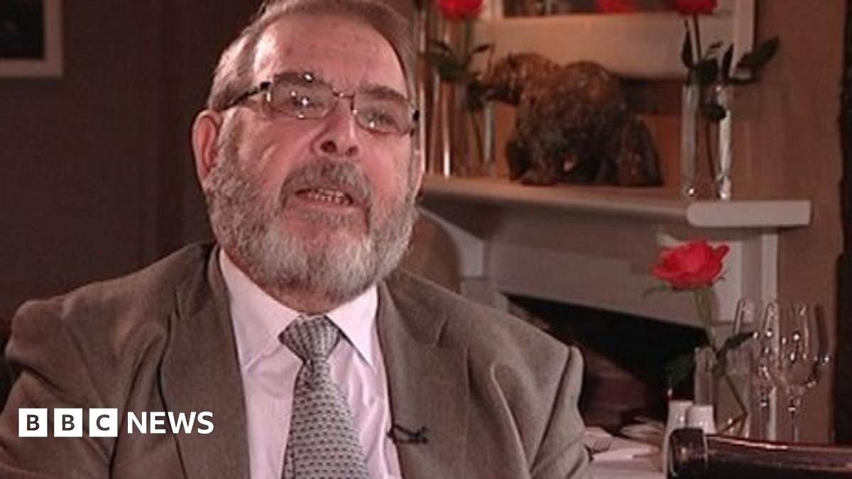 Jailed peer Lord Hanningfield rues expenses 'mistake' - BBC News