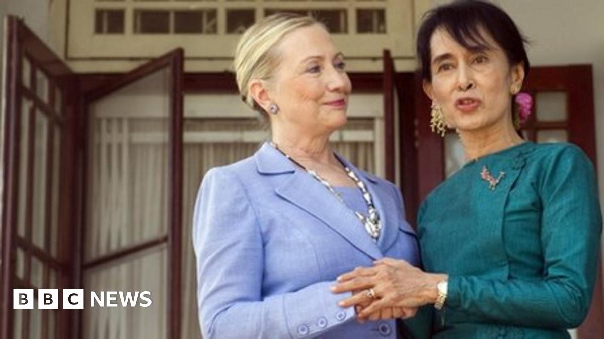 Hillary Clinton Burma visit: Suu Kyi hopeful on reforms - BBC News