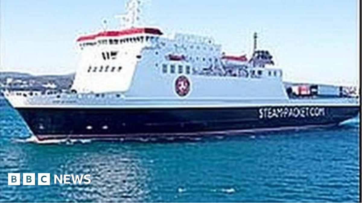 Ferry disruption 'causing Manx consumer crisis' - BBC News