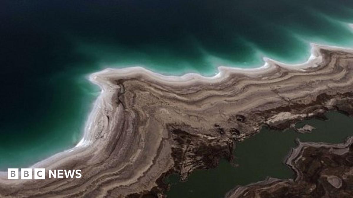 Cores reveal when Dead Sea 'died' - BBC News