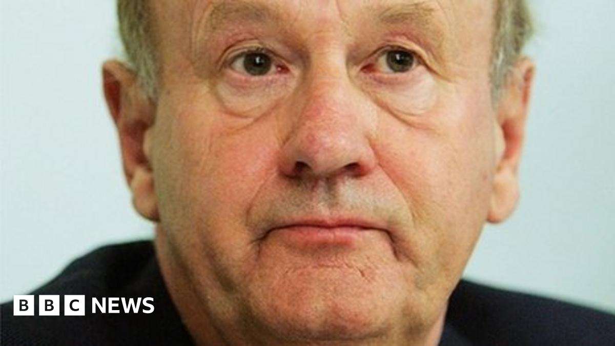 Lord Stevens: Police face months of public disorder - BBC News