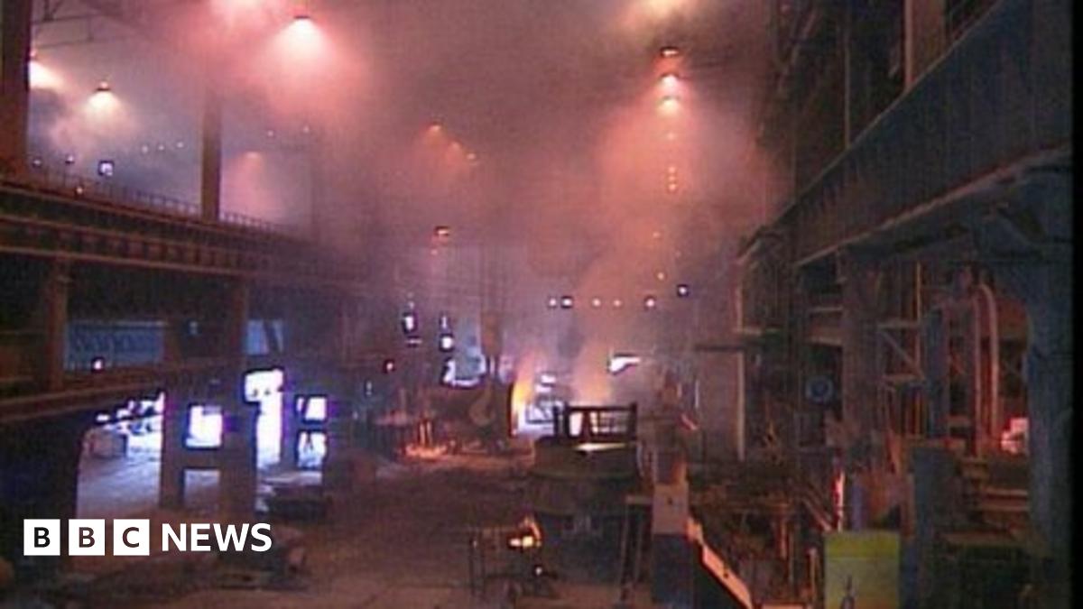 Caparo Merchant Bar steel workers to take longer break - BBC News