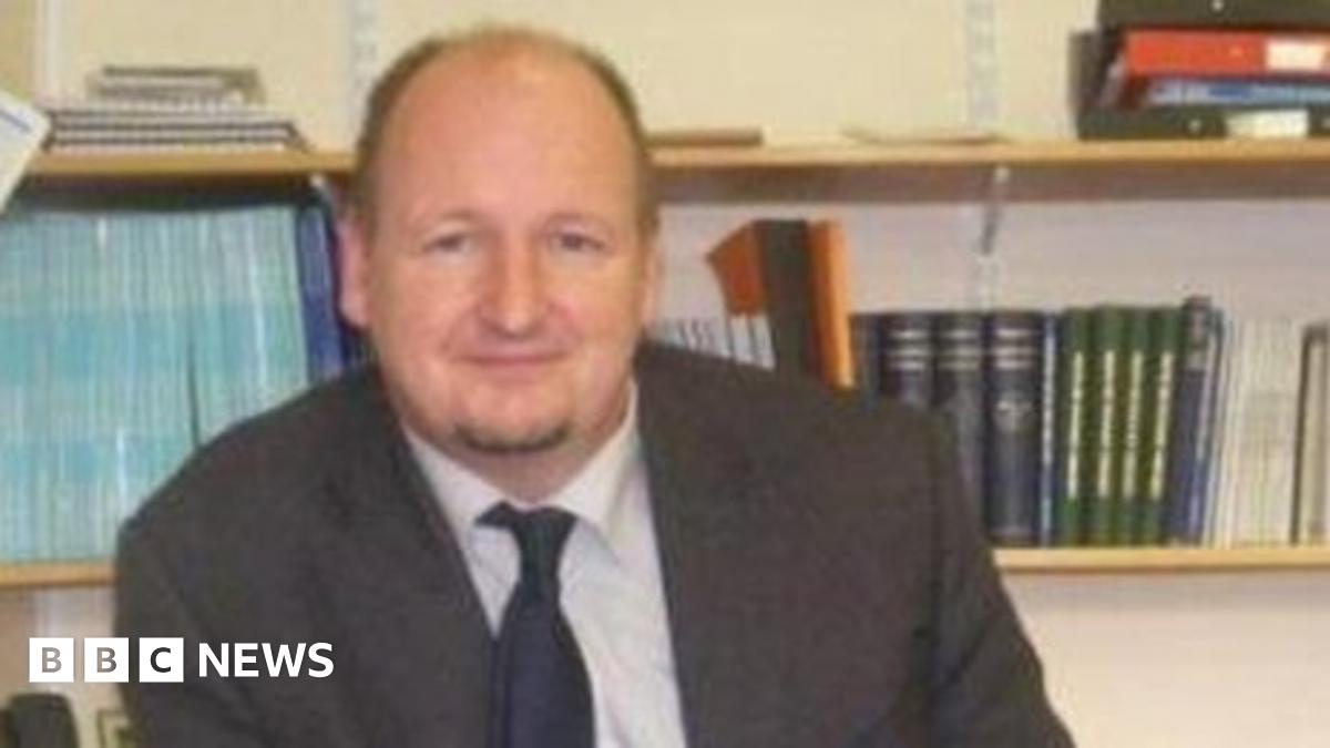 Rob Teare to be Isle of Man's new Manx language head - BBC News