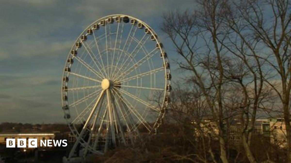 York big wheel ready to open after weather delays - BBC News