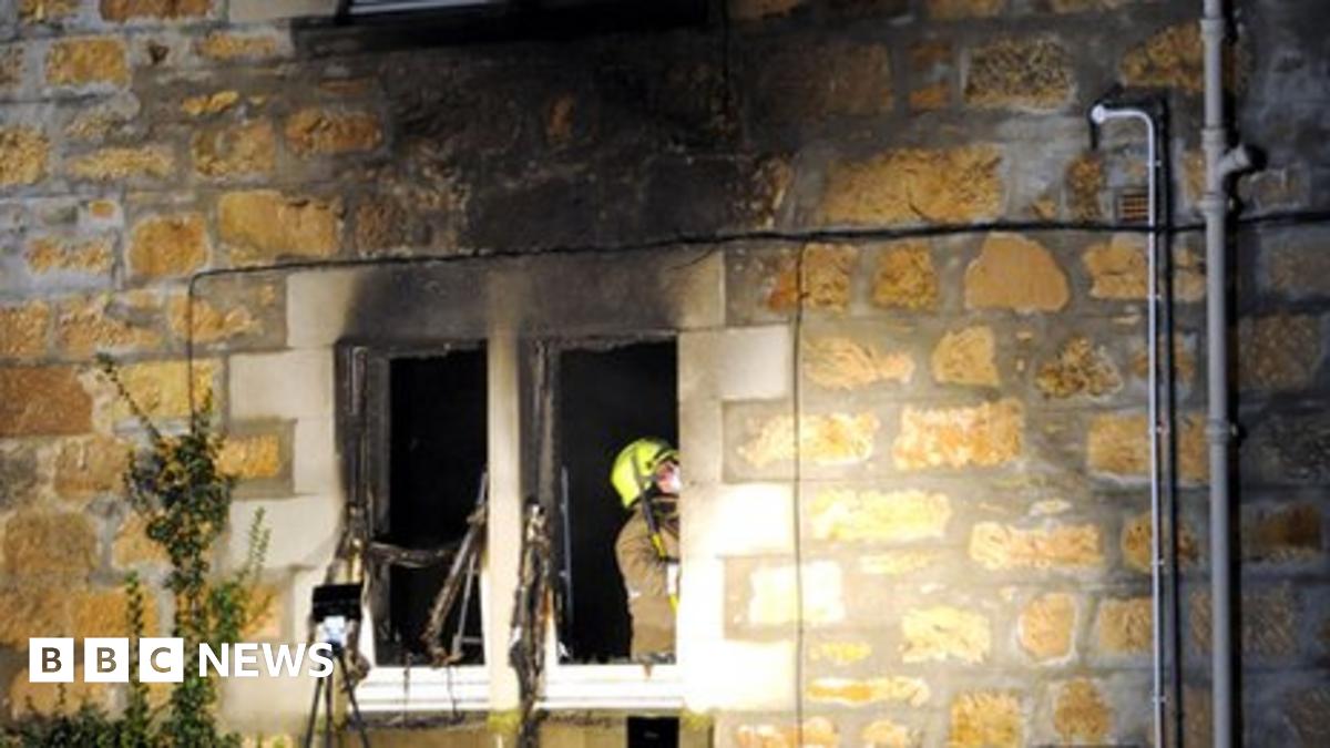 Man treated for burns after 'suspicious' Elgin fire - BBC News
