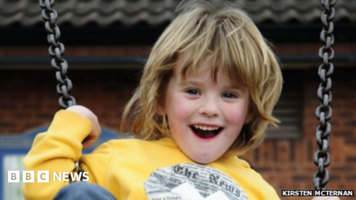 Harry Patterson driveway death: Fund to support bereaved parents - BBC News