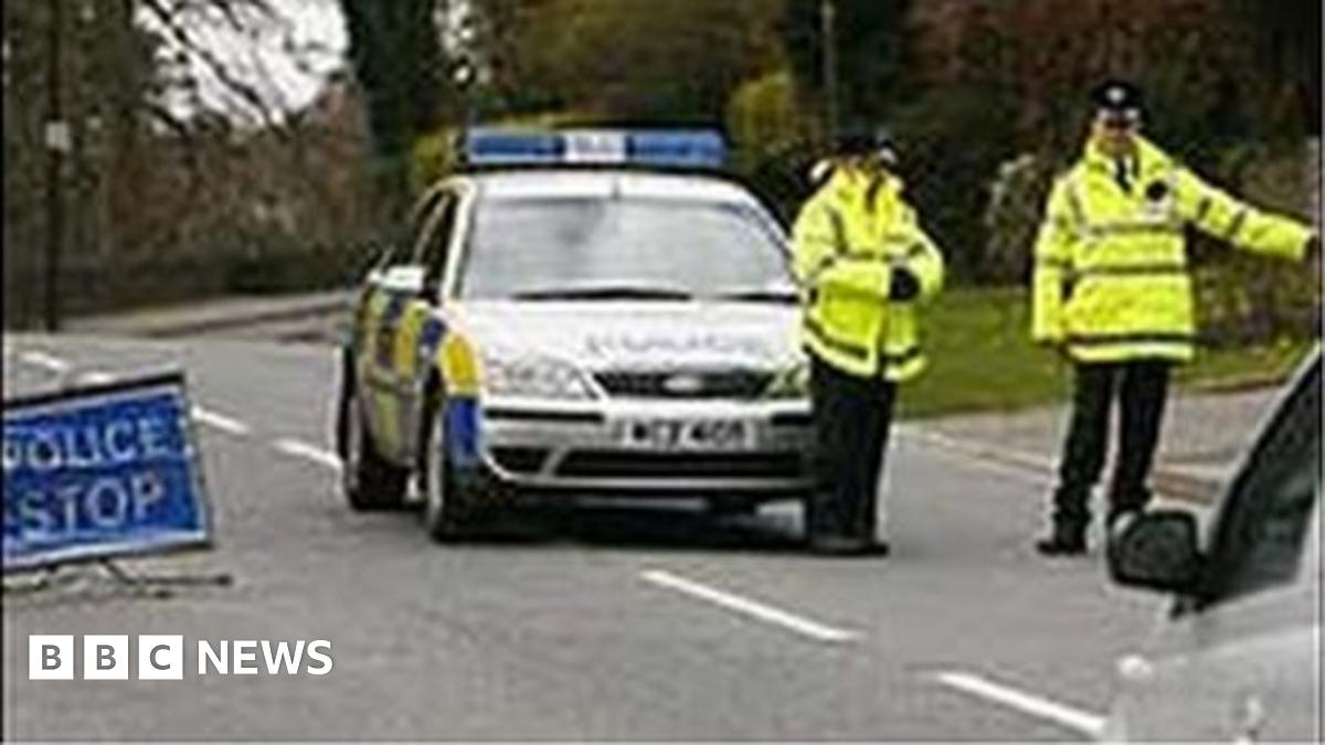 Steven Colwell shooting: Officer's actions 'critically flawed' - BBC News