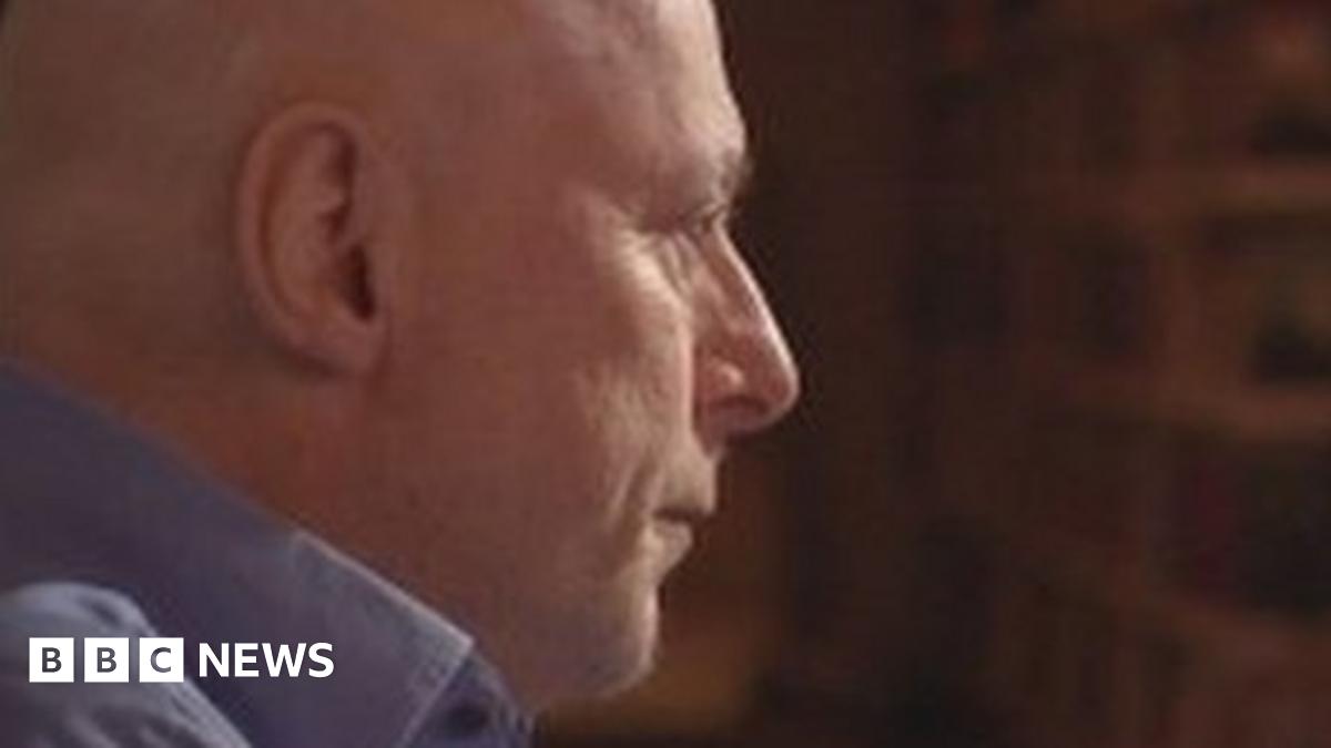 Christopher Hitchens on life, death and lobster - BBC News