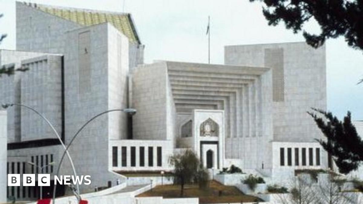 Pakistan court orders 'memogate' inquiry - BBC News