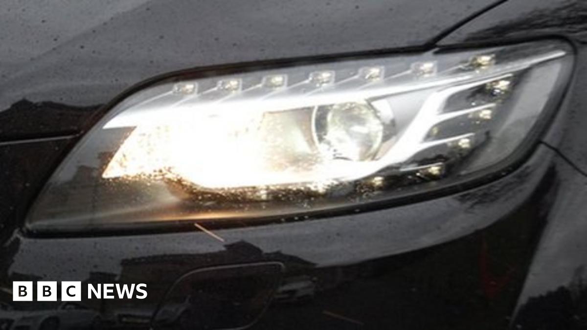 Modern car lights 'could save lives' - BBC News