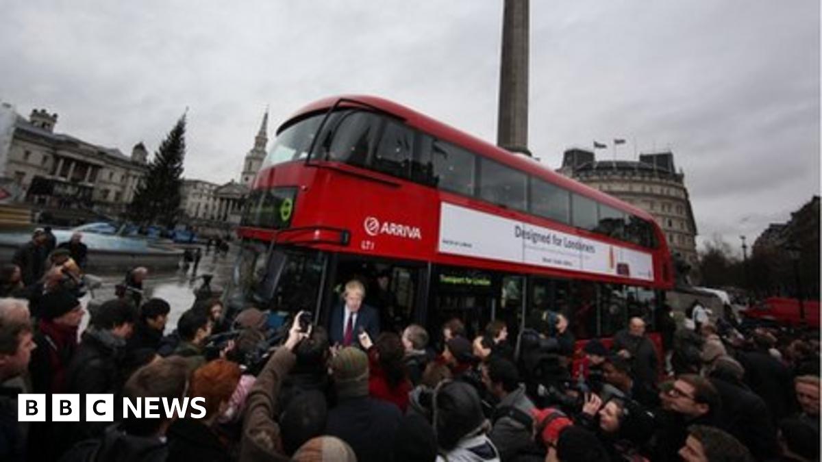 New Routemaster bus unveiled in London - BBC News