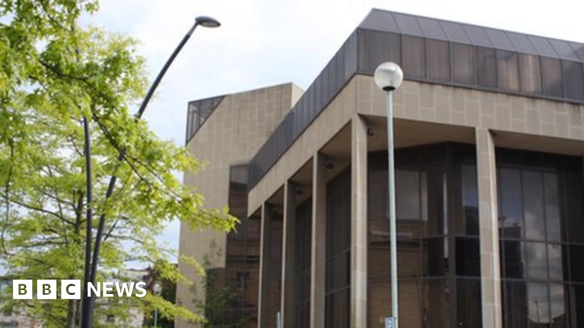 Sheffield casino plan approved for ex-NUM headquarters - BBC News