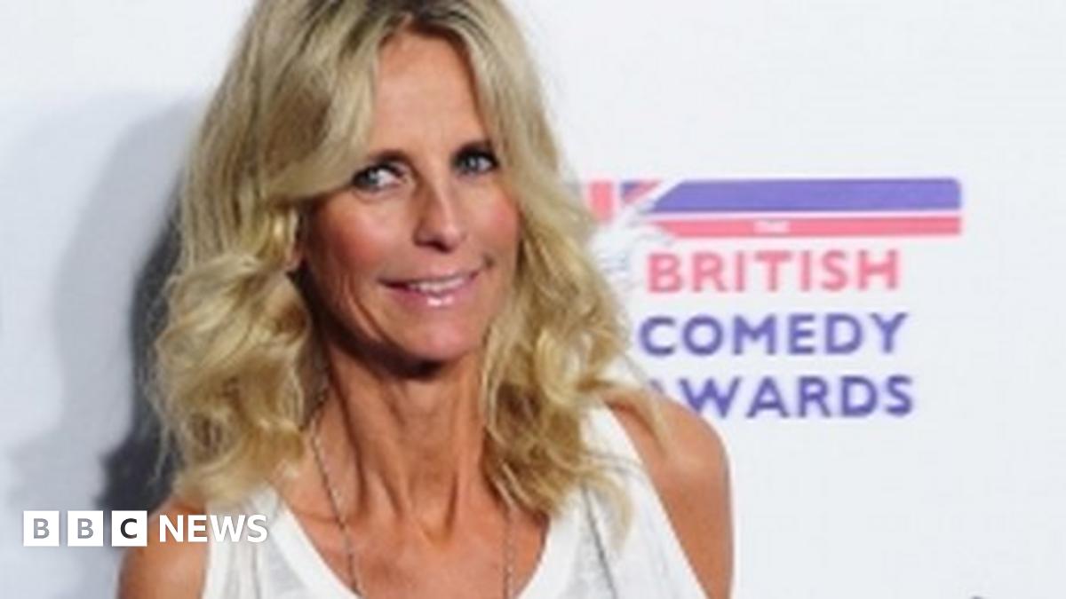 Phone-hacking: Seven claims against News of the World settled - BBC News