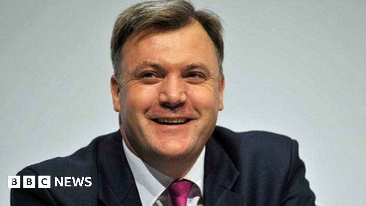 Lib Dems urged to quit coalition and work with Labour - BBC News