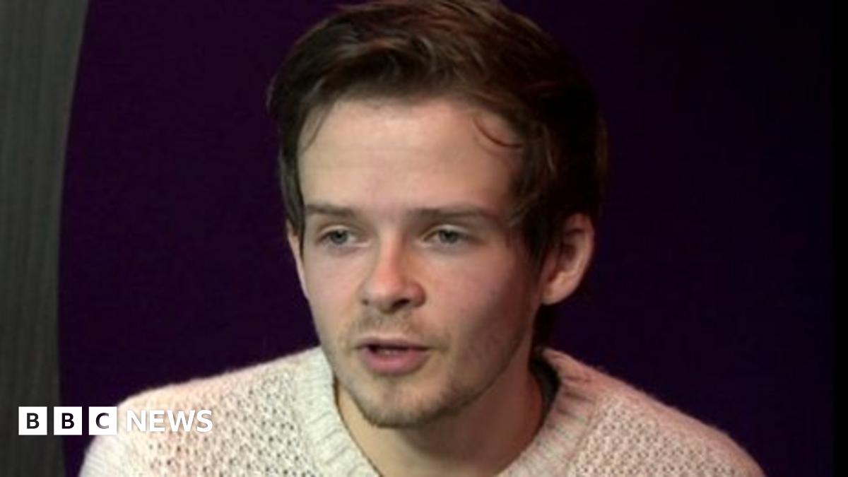 Juror Matthew Banks says sickness lie 'was stupid' - BBC News