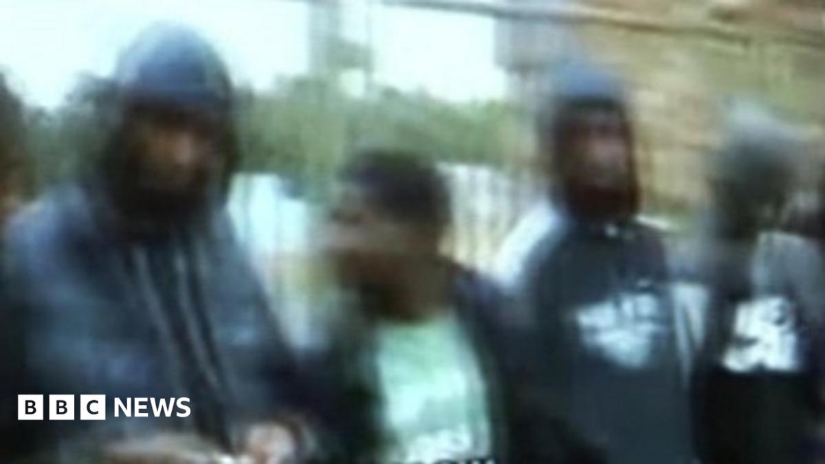 Anti-gang campaigner against 'threatening' music videos - BBC News