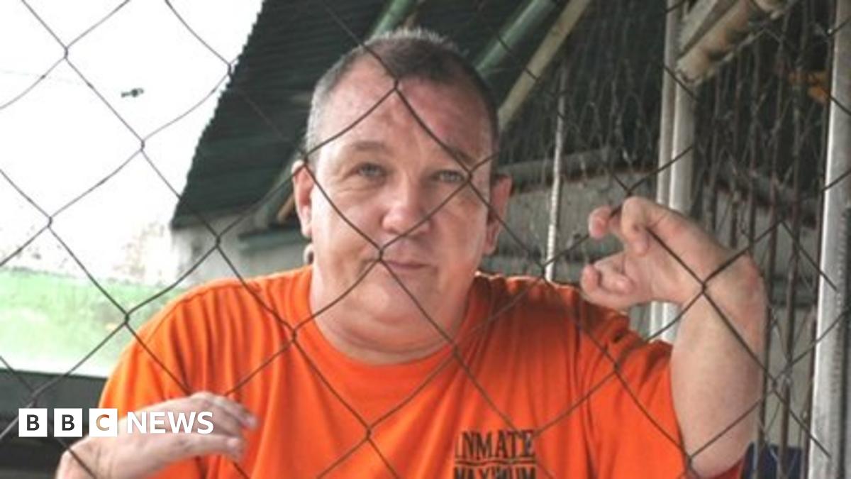 Jailed Wetherby man William Burton gets Philippines pardon - BBC News