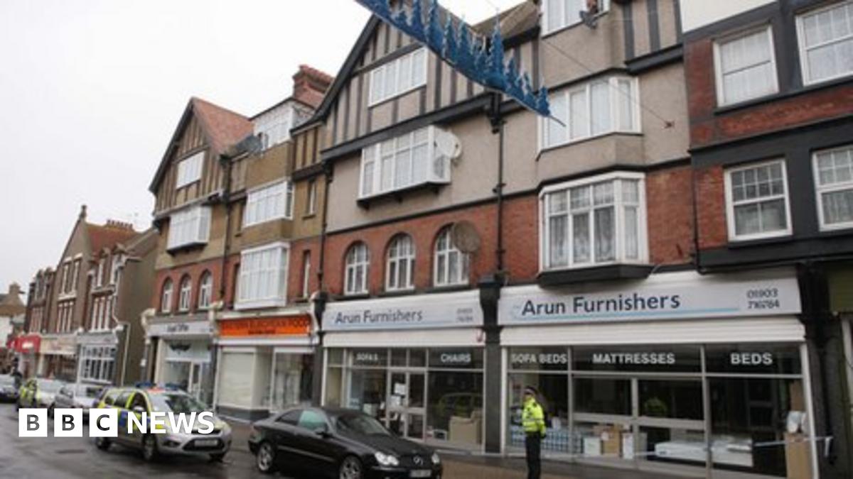 Brother charged with Christmas murder in Littlehampton - BBC News