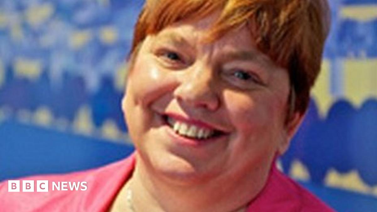 Rose Colley runs for Jersey Consumer Council role - BBC News