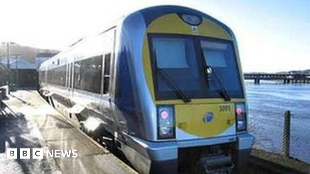 Translink to increase Northern Ireland train services - BBC News