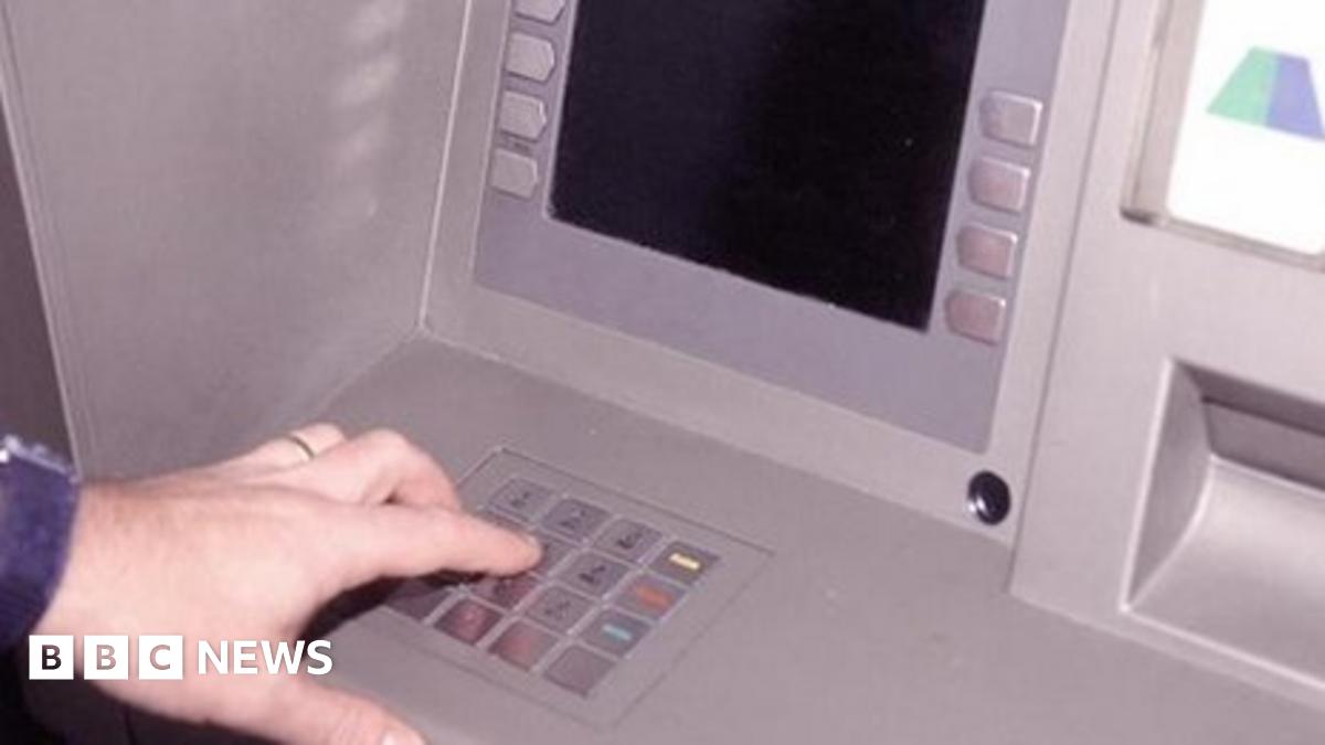 Torquay man, 43, stabbed and robbed at cash machine - BBC News