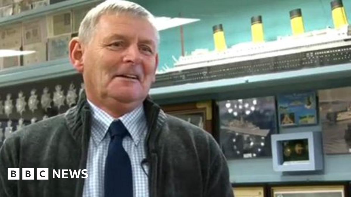 New Year Honours: Anglesey school caretaker Bob Owen's MBE - BBC News