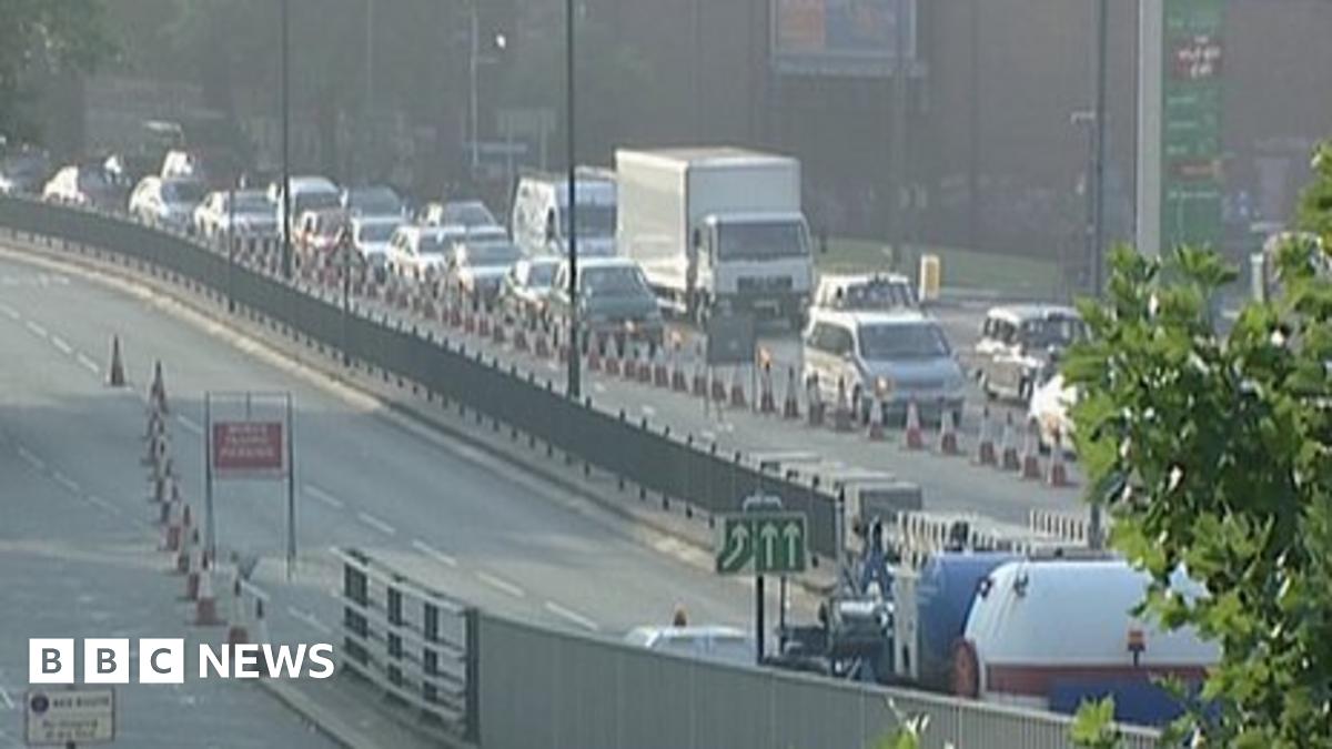 Hammersmith Flyover fully opens after repairs - BBC News