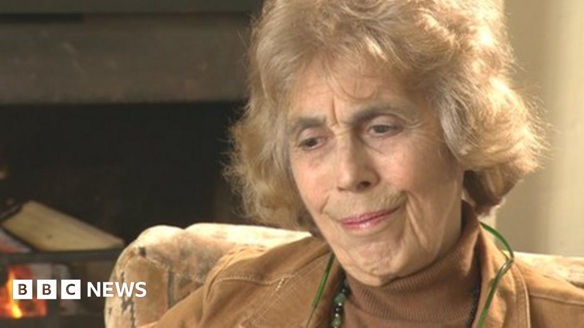 Horse lover Revel Guest helped War Horse film - BBC News