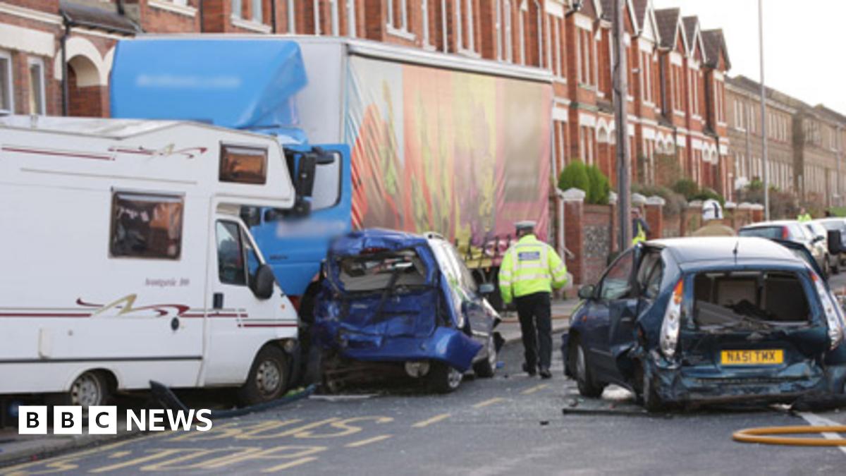 Brighton crash driver Roger Smith died naturally - BBC News