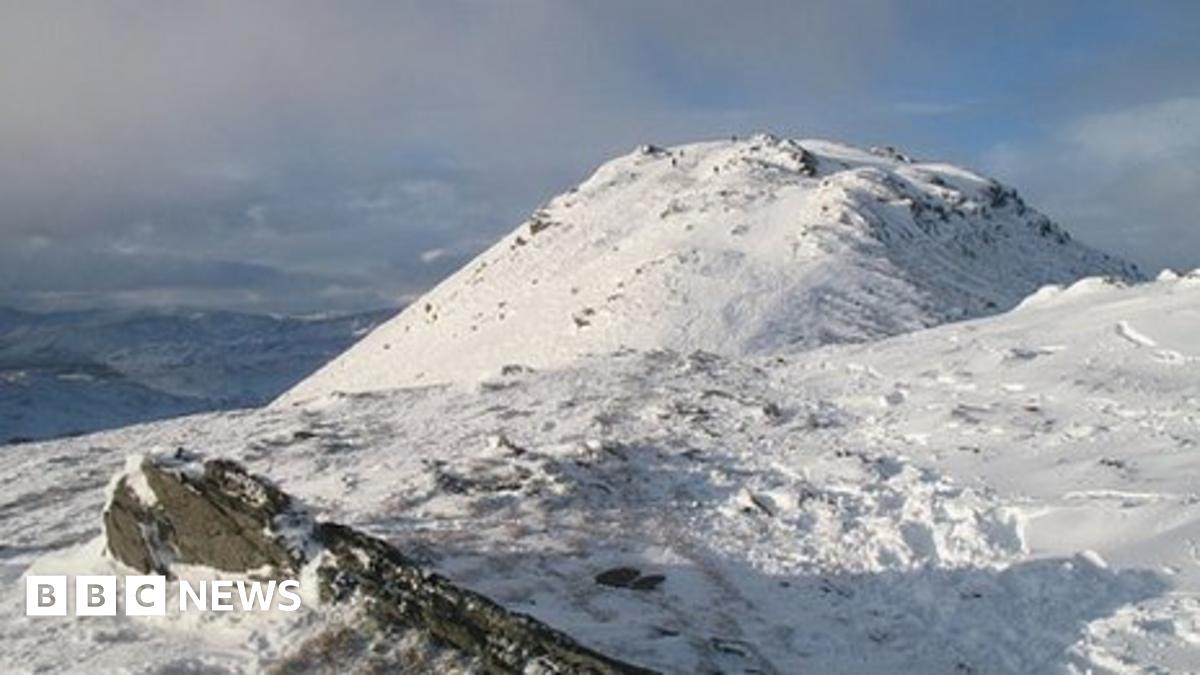 Ben Ledi summit rescue for 'complacent' hillwalker - BBC News