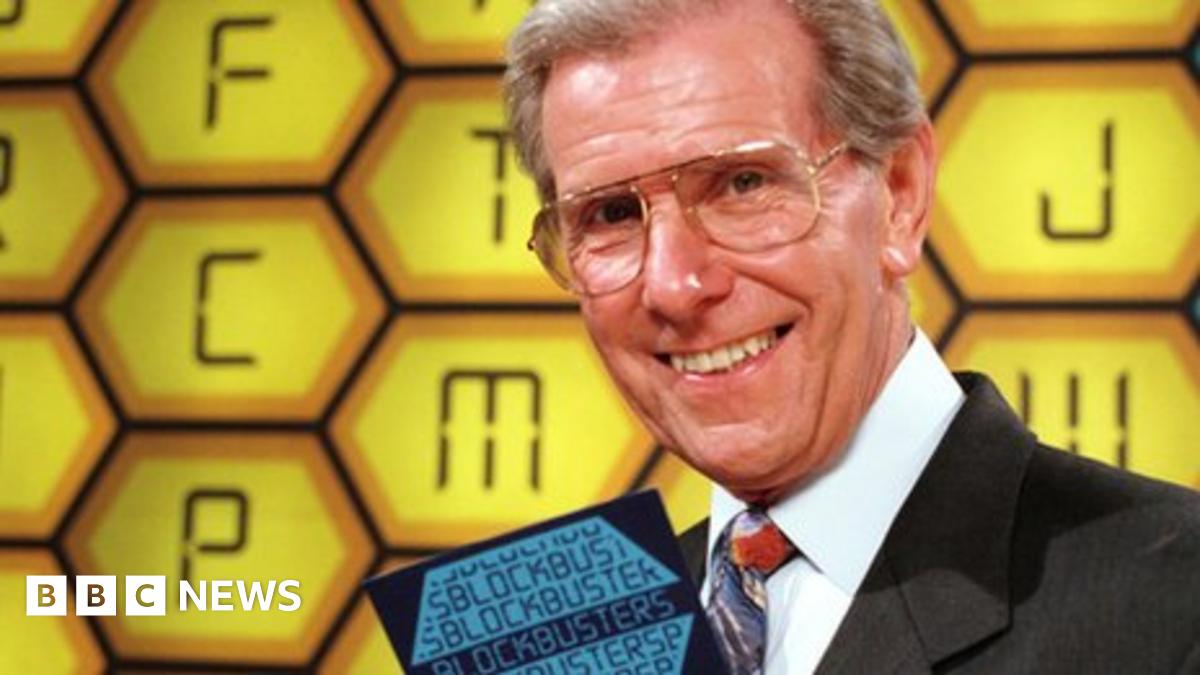 Bob Holness, former Blockbusters host, dies aged 83 - BBC News