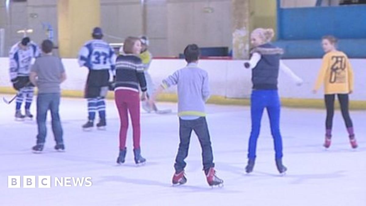 Bristol Ice Rink closes after 46 years - BBC News