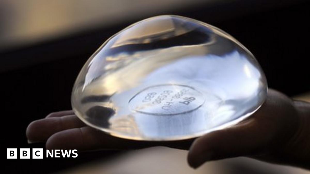 PIP breast implants: No concern, says leading clinic - BBC News