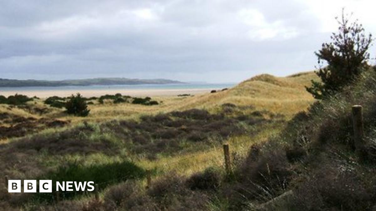 Dunragit body find after missing man hunt - BBC News