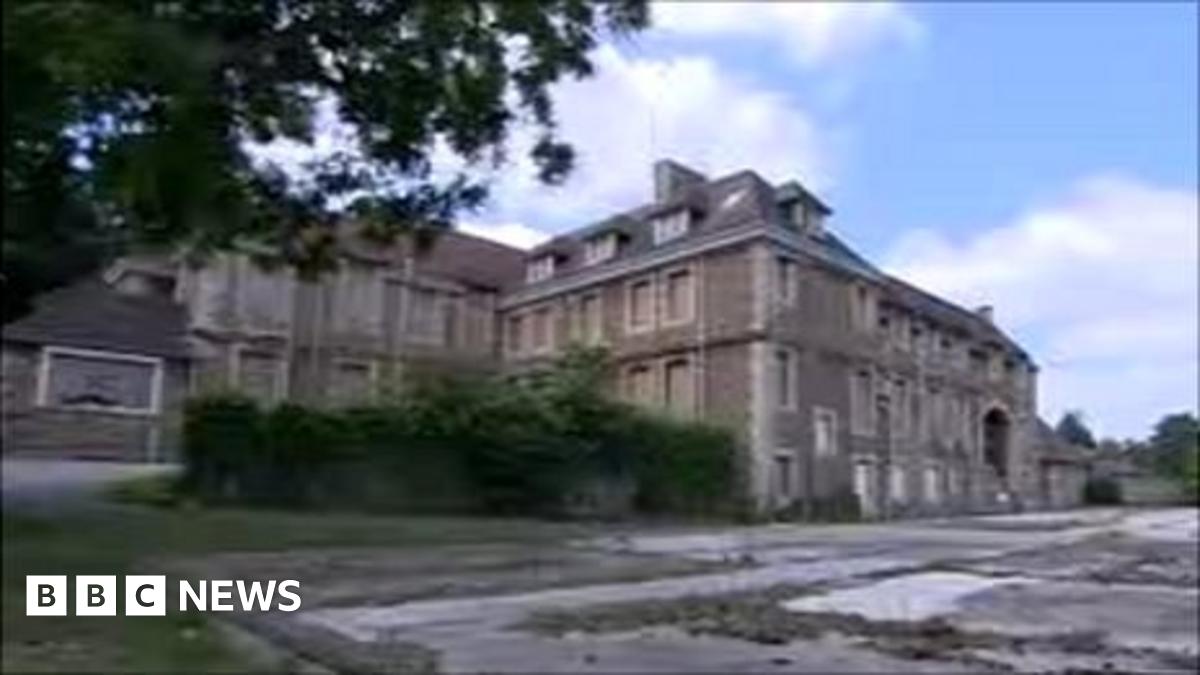 Steiner Academy Frome free school has building delays - BBC News