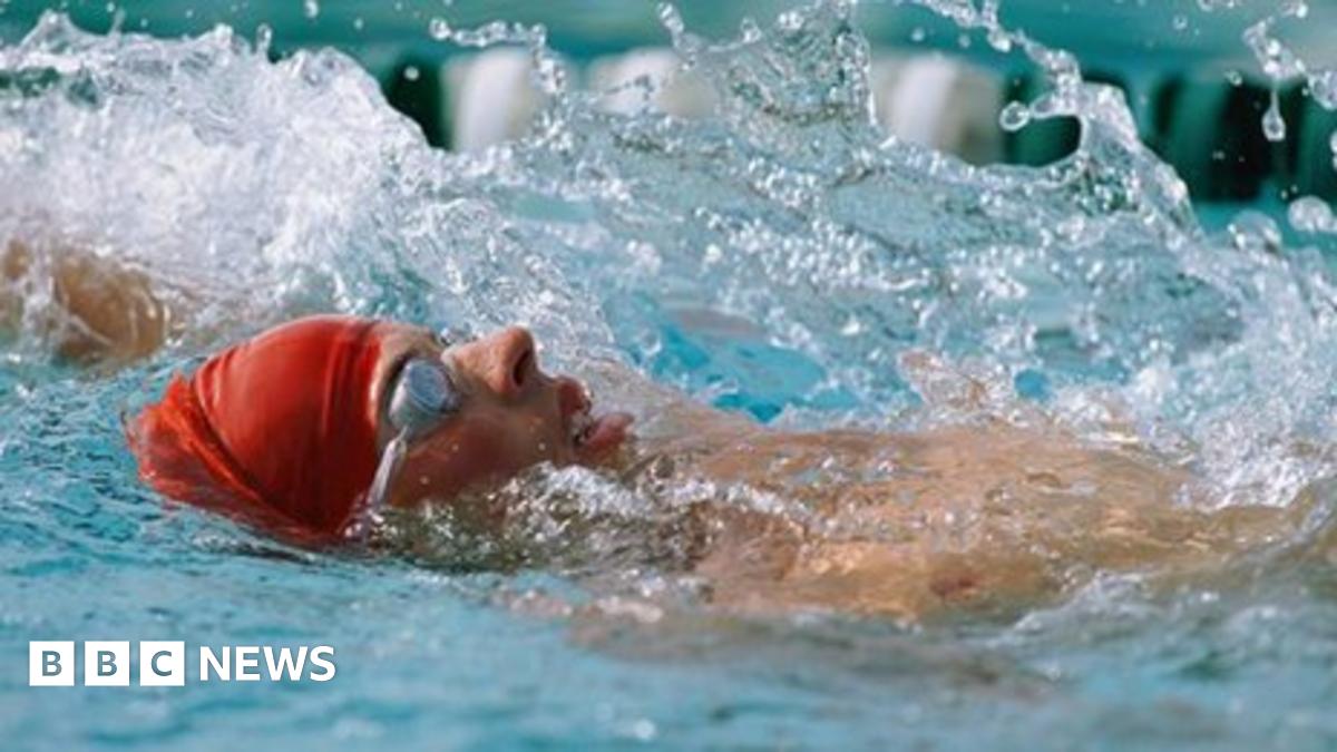 Concern over new 'less family-friendly' Rushcliffe Arena pool - BBC News