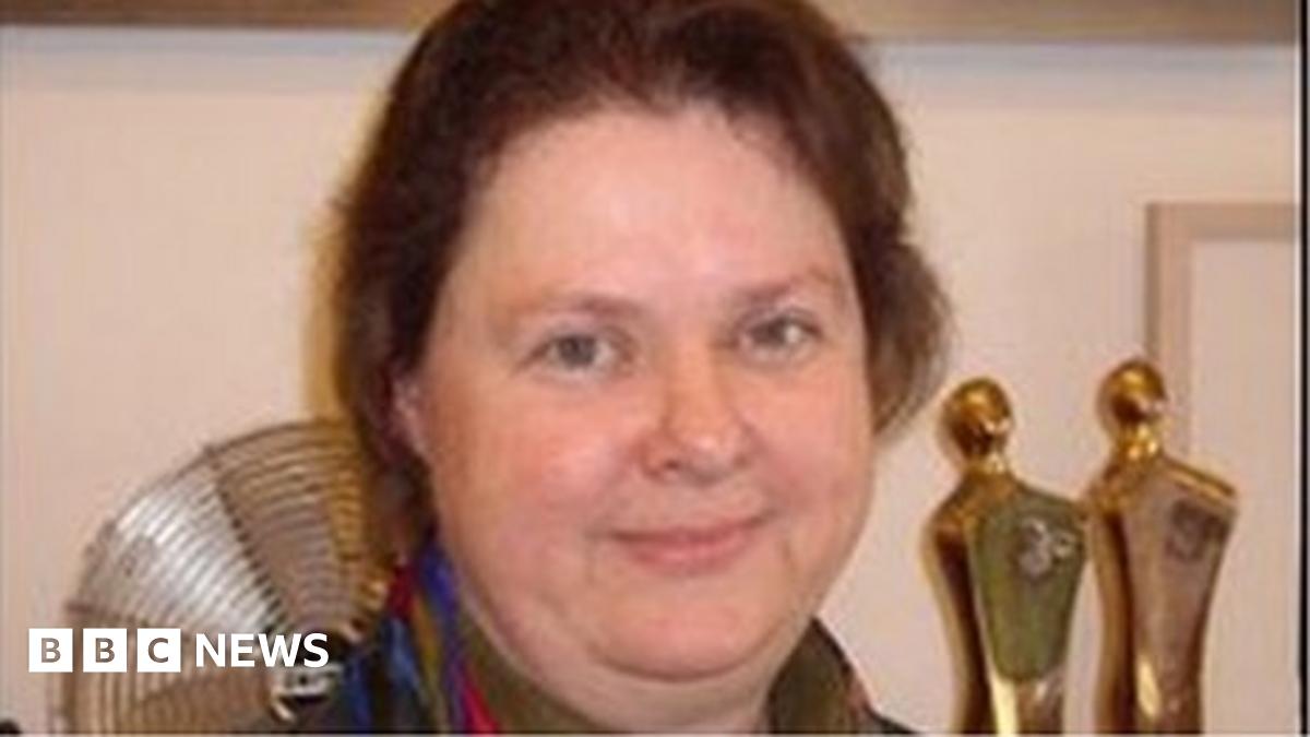 'States of fear' journalist Mary Raftery dies - BBC News