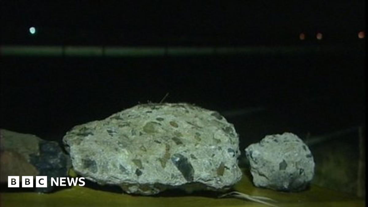 Boys admit stone attacks on A14 in Suffolk - BBC News