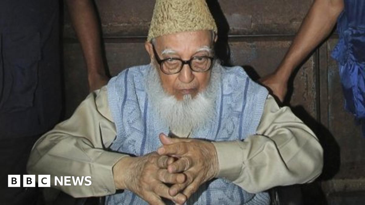 Bangladesh 'war crimes mastermind' Ghulam Azam arrested - BBC News