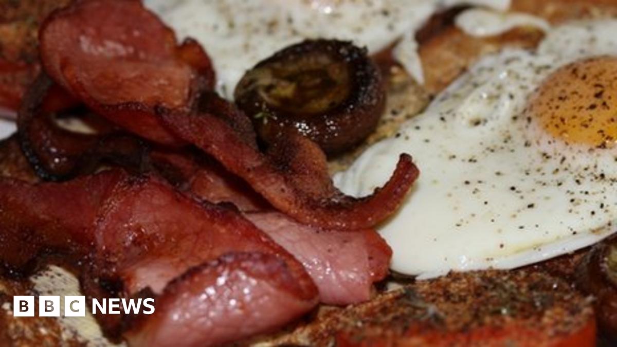 Processed meat 'linked to pancreatic cancer' - BBC News