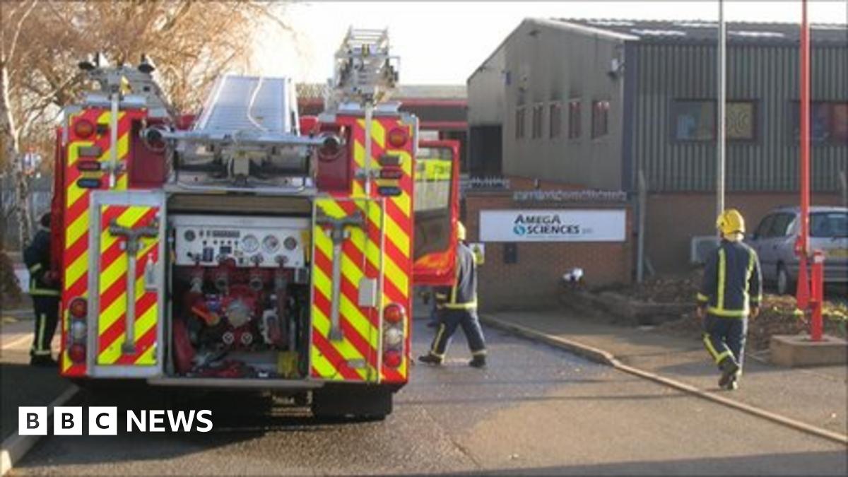 Two people in hospital after chemical leak in Daventry - BBC News